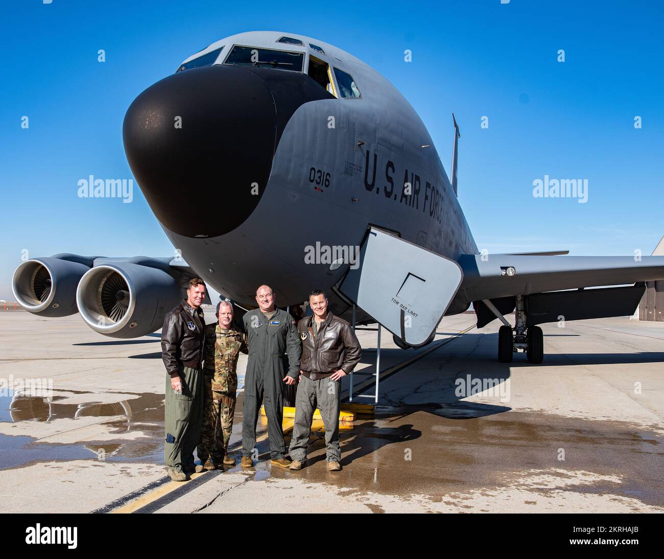 U.S. Air Force CMSgt Daniel B. Williams and MSgt Kurt Armstrong take ...