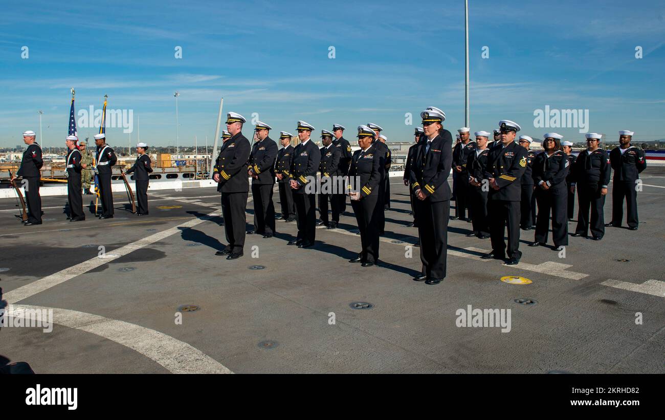 SAN DIEGO (Nov. 17, 2022) Sailors assigned to Amphibious Squadron (CPR ...