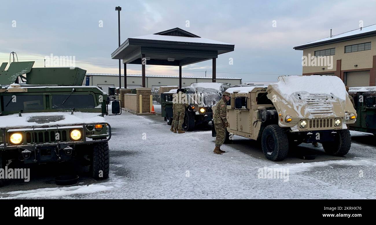 Soldiers assigned to the New York Army National Guard’s 2nd Squadron ...