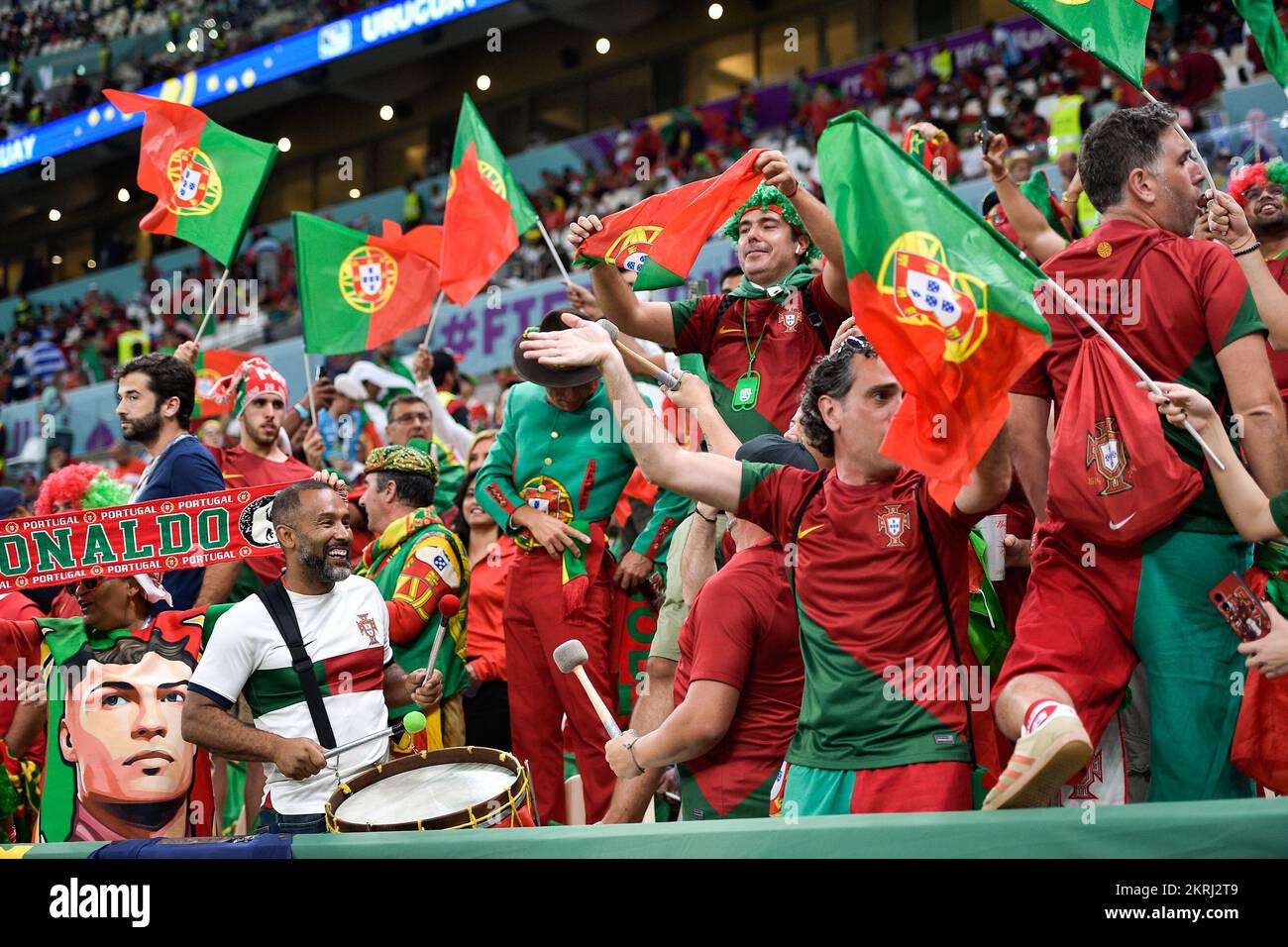 Portugal supporters qatar 2022 hi-res stock photography and images - Alamy