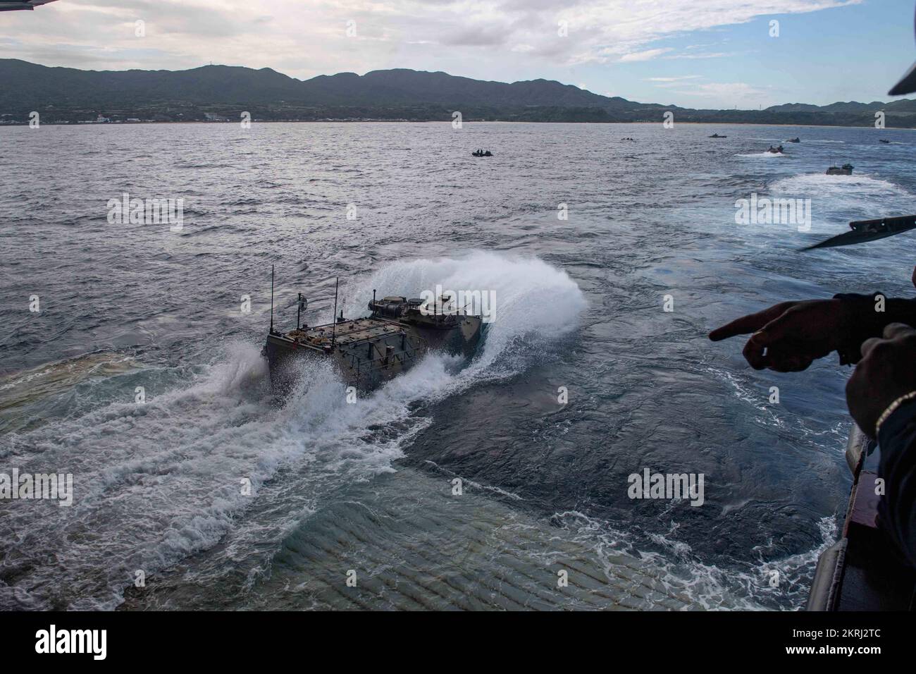 221118-N-XB010-1003 PHILIPPINE SEA (Nov. 18, 2022) – Members of the ...