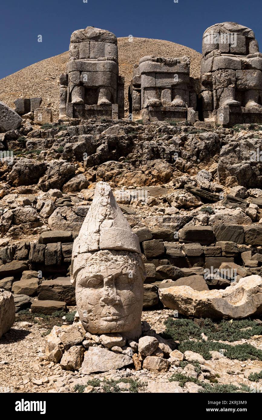 Mount Nemrut, Nemrut Dagi, east terrace, head statue of King Antiochus I, Commagene kingdom ...