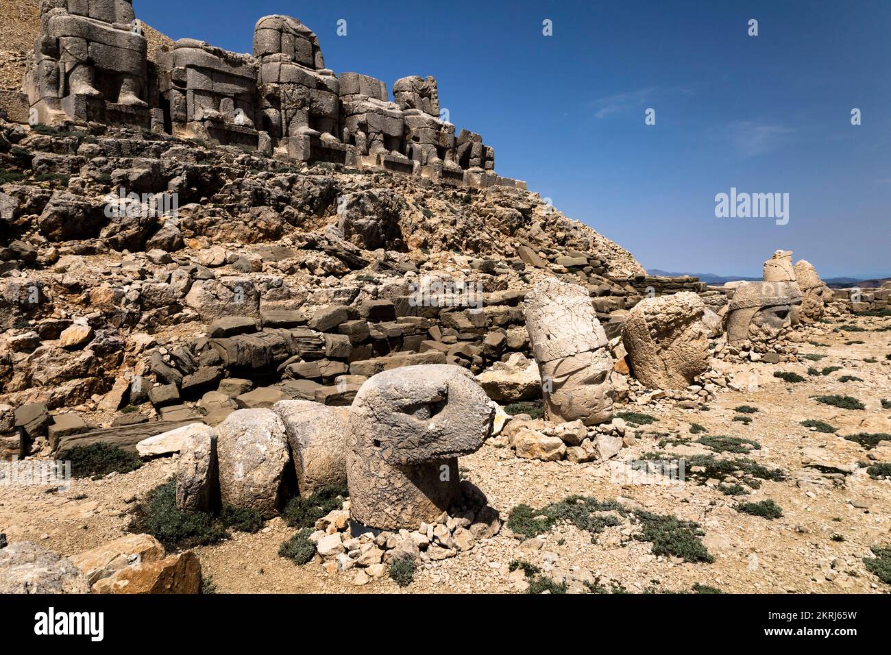Mount Nemrut, Nemrut Dagi, east terrace, head statues of Gods ...