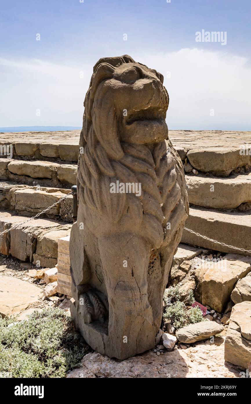 Mount Nemrut, Nemrut Dagi, east terrace, Lion statues, Commagene ...