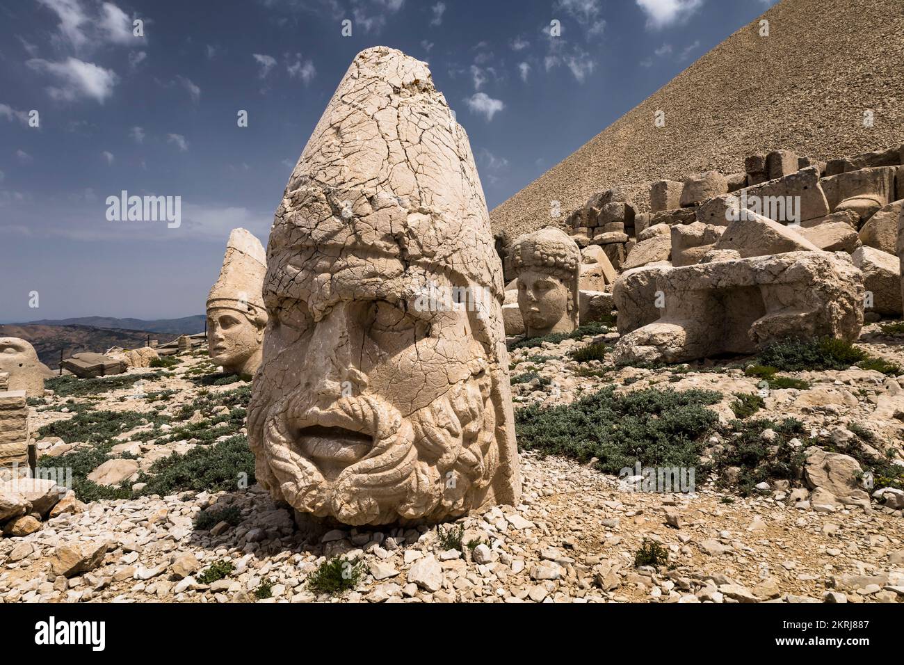 Mount Nemrut, Nemrut Dagi, west terrace, head statue of god Zeus ...