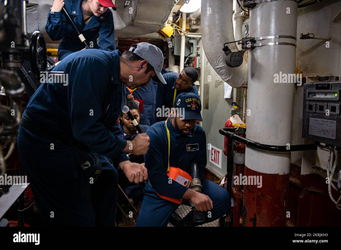 PHILIPPINE SEA (Nov. 19, 2022) Sailors aboard Arleigh Burke-class ...