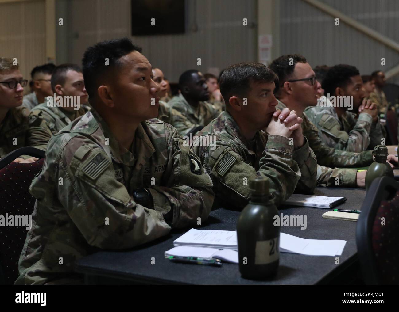 Soldiers from the 101st Airborne Division (Air Assault) receive ...