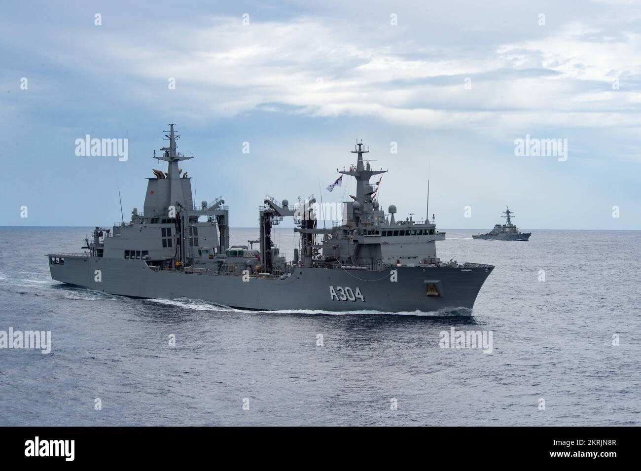 221120-N-PS962-1372 PHILIPPINE SEA (Nov. 20, 2022) The Royal Australian ...
