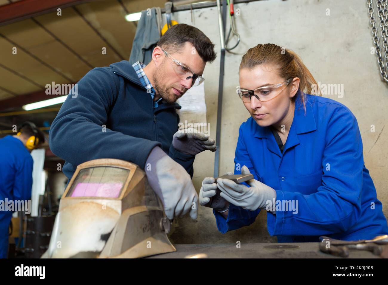 Female lady welder hi-res stock photography and images - Alamy