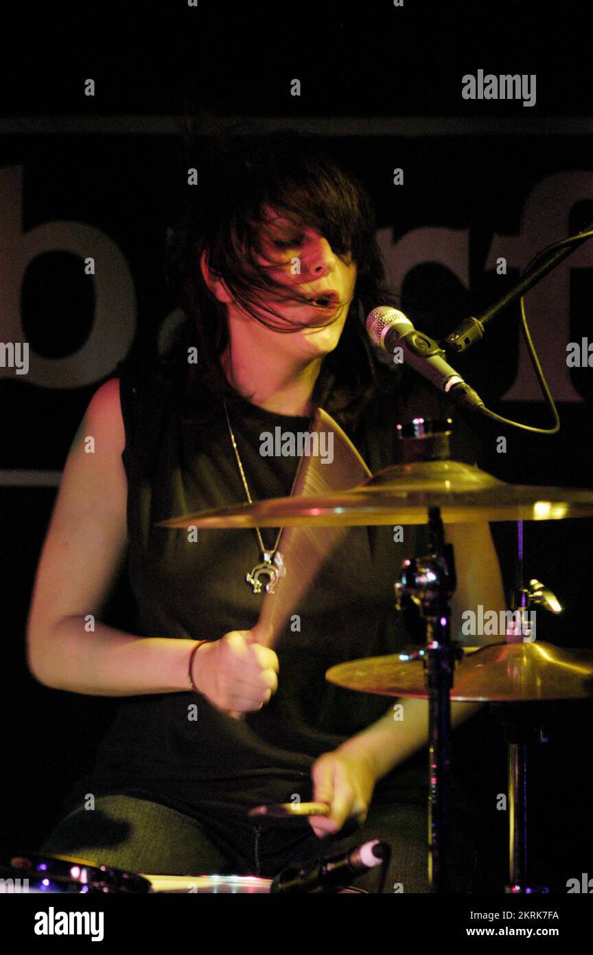 ROGERS SiSTERS, YOUNG, CONCERT, 2006: Laura Rogers, drummer (drums) and ...