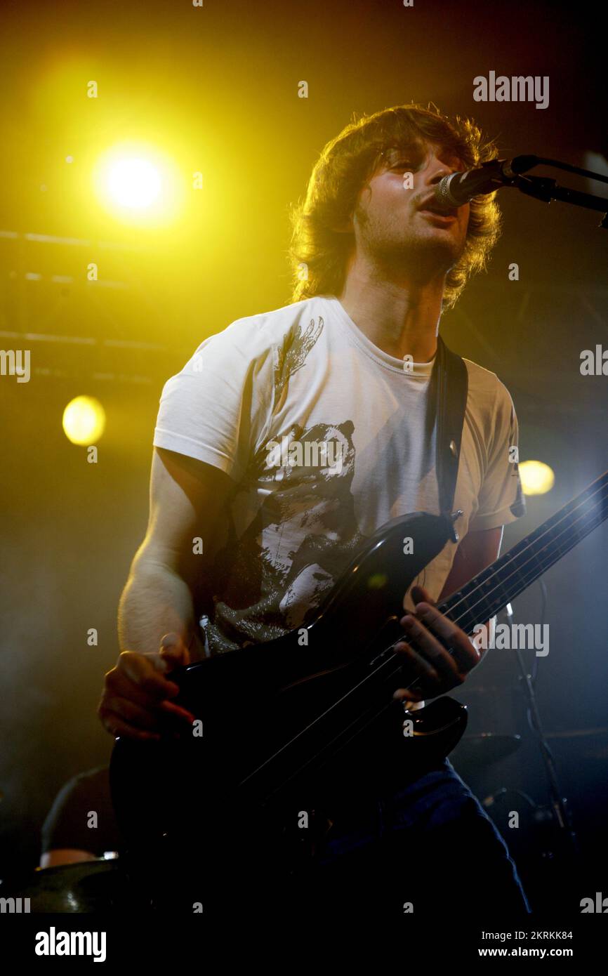 ROBIN HAWKINS, THE AUTOMATIC, 2007: Robin Hawkins, lead singer and bass ...