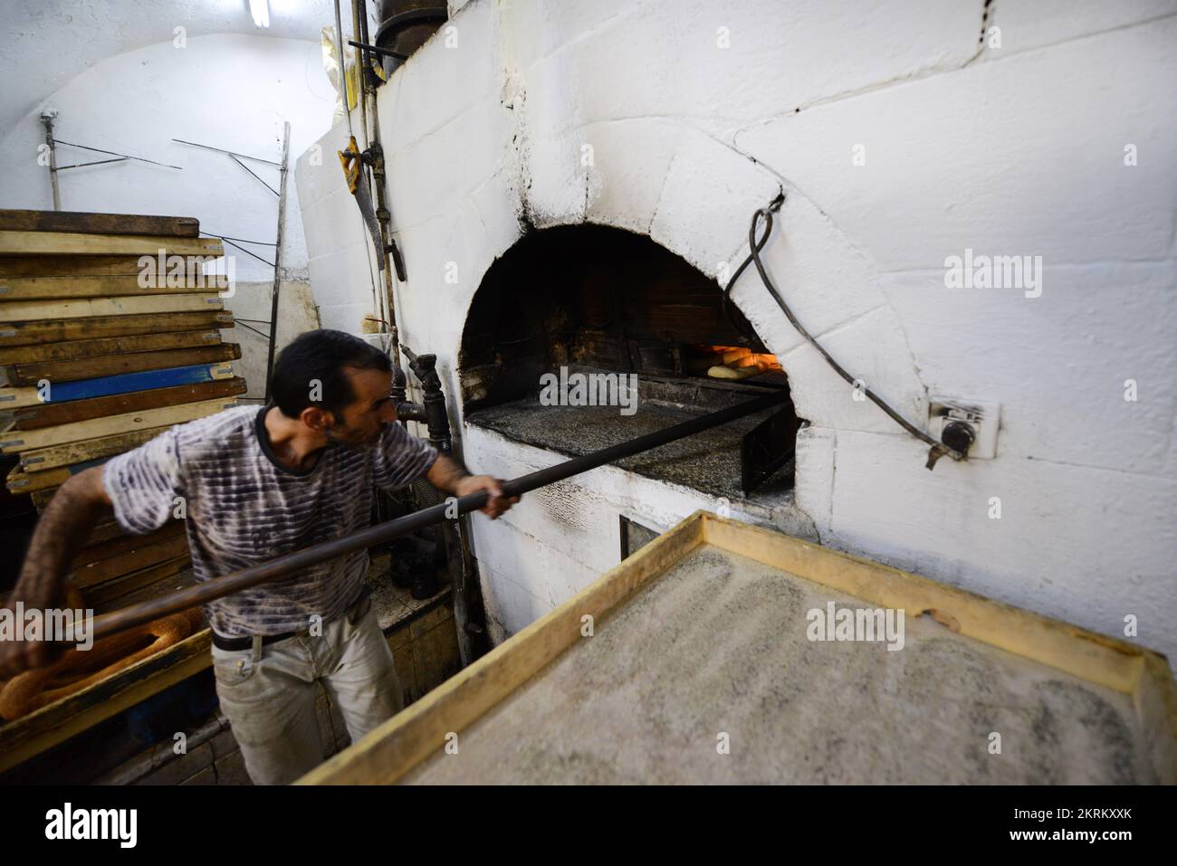 Kaek and bread hi-res stock photography and images - Alamy