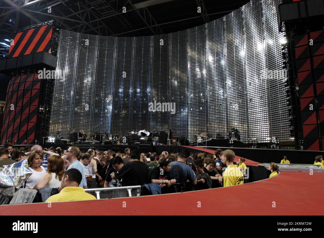 VERTIGO TOUR, MILLENNIUM STADIUM, CARDIFF, 2005: The round stage setup ...