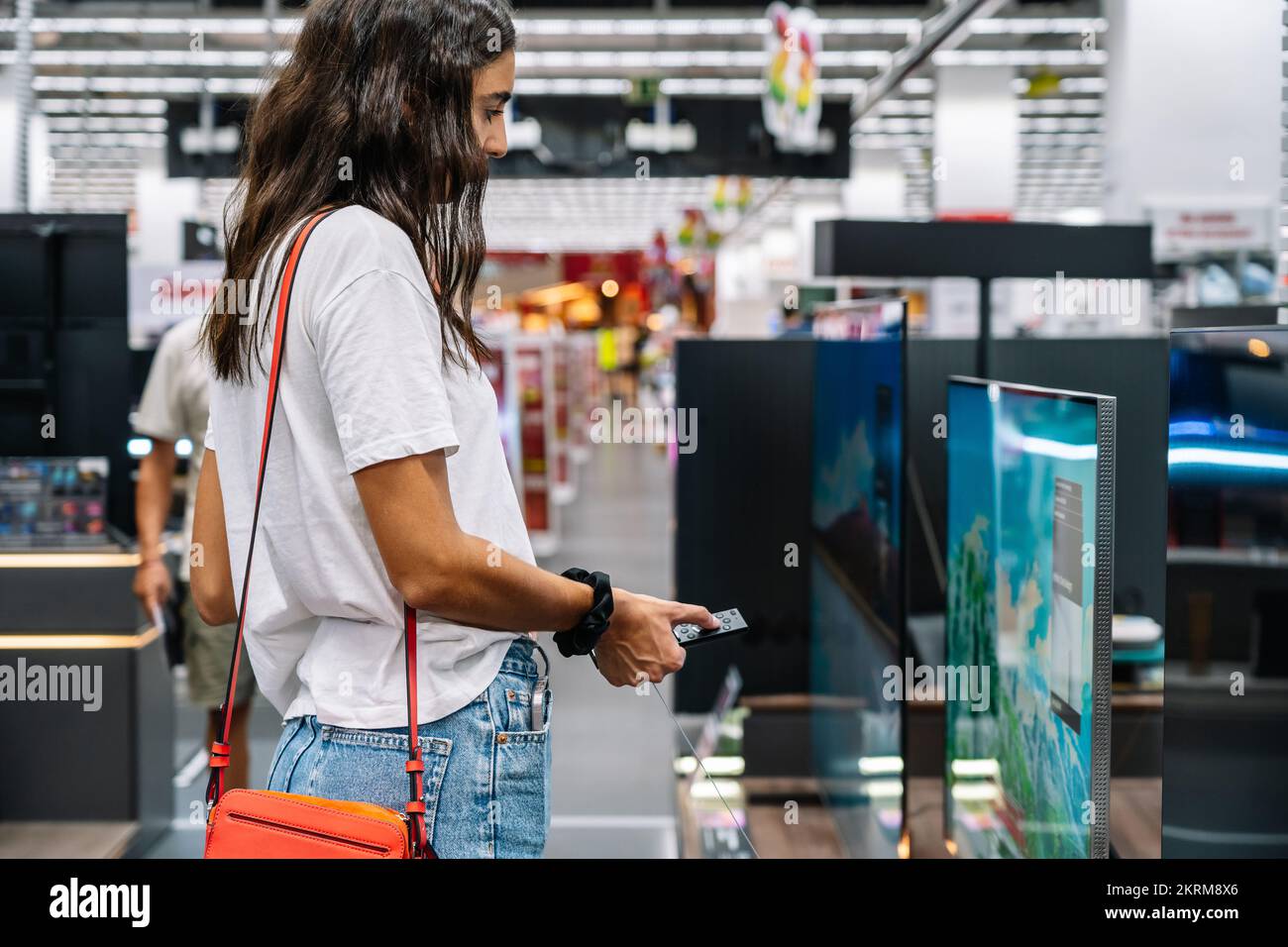 Hd tv store hi-res stock photography and images - Alamy