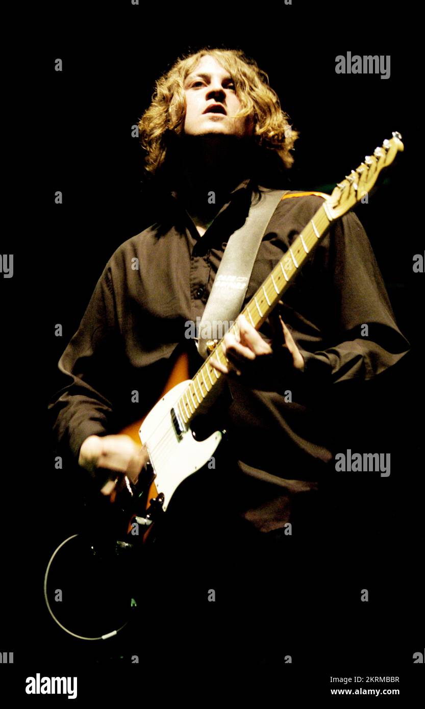 Dave McCabe, lead singer and guitarist with THE ZUTONS, playing support ...