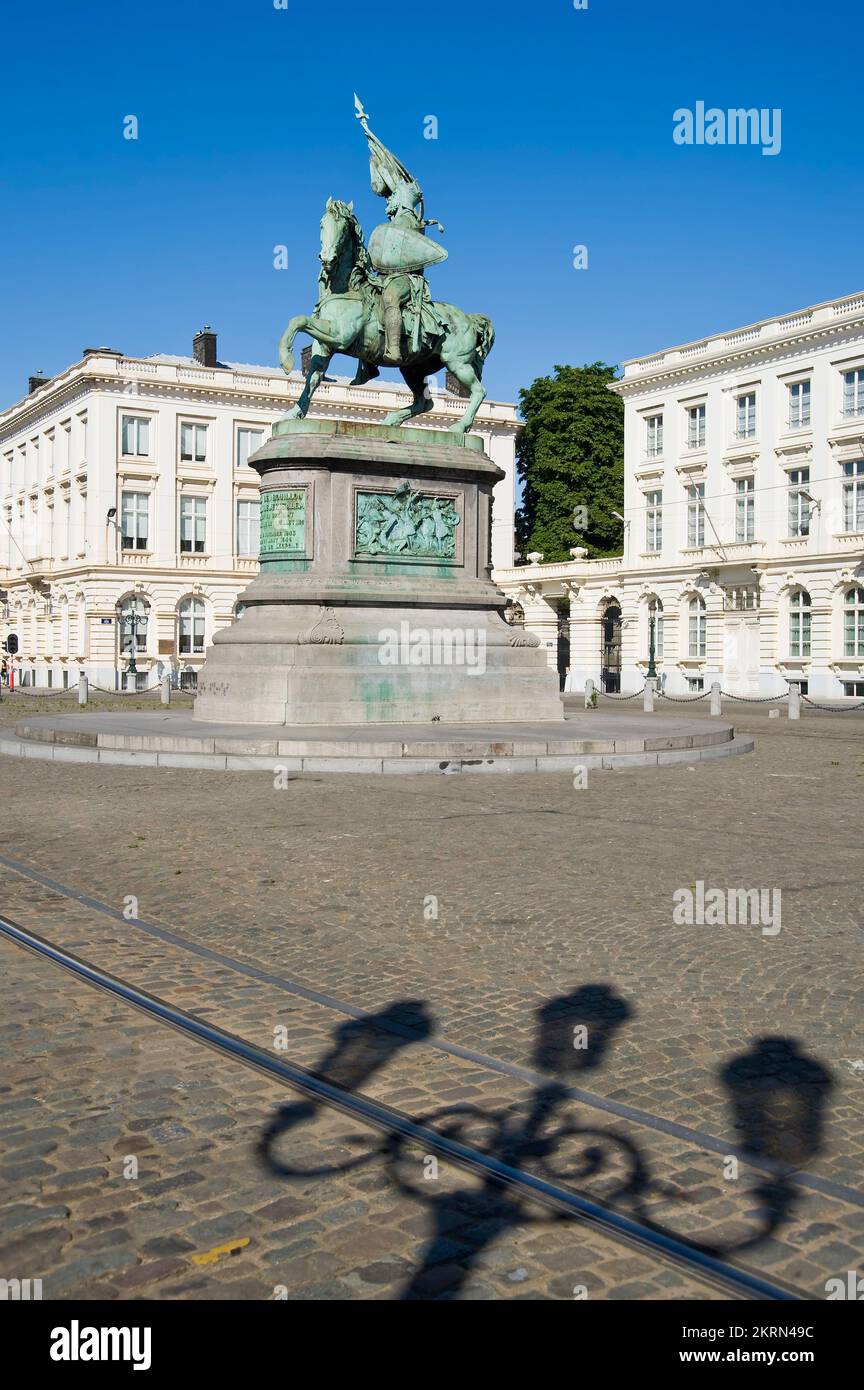Royale Square, Godefroid de Bouillon statue, Brussels, Belgium Stock ...