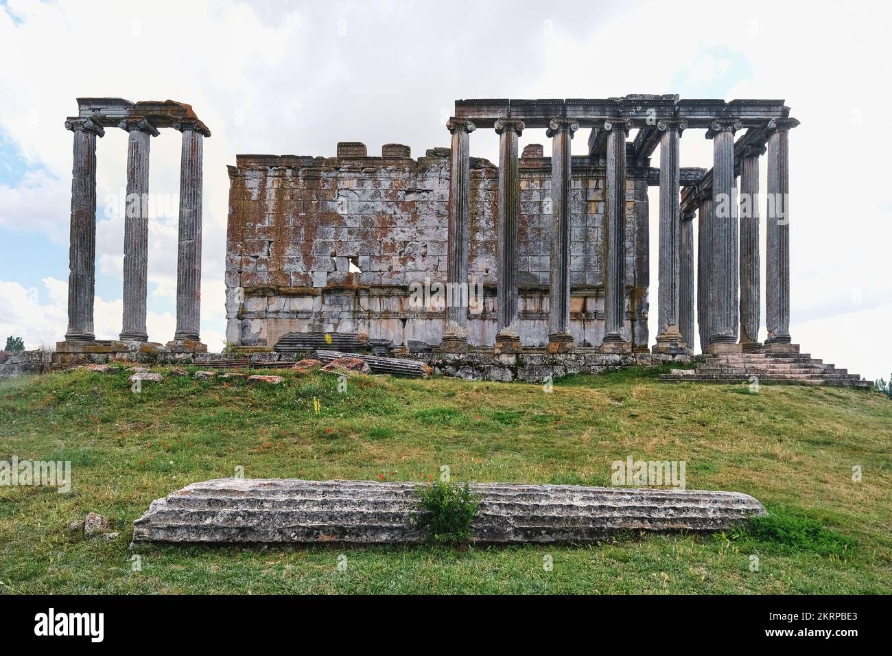 Kutahya, Turkey, May 2021: The Temple of Zeus with ionic style in th ...