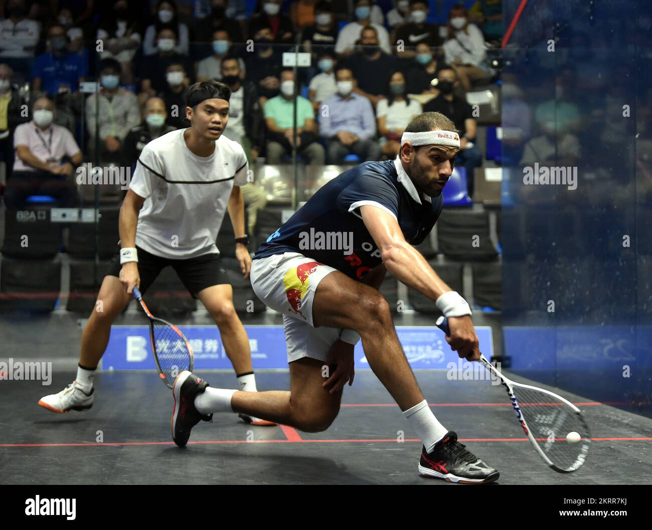 Hong Kong, China. 29th Nov, 2022. Mohamed ElShorbagy (R) of England ...