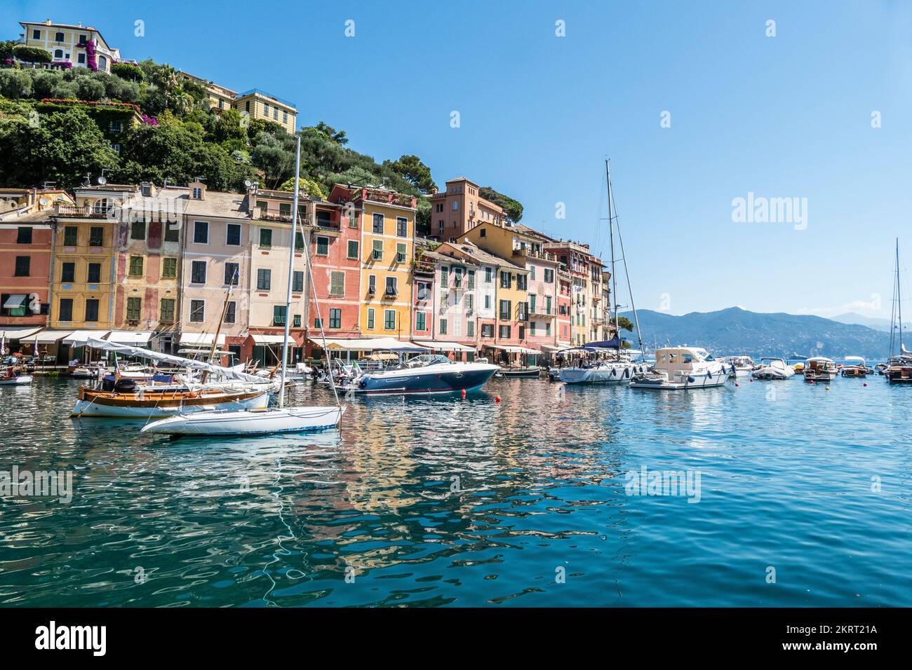 The seafront of Portofino with colorful houses Stock Photo - Alamy
