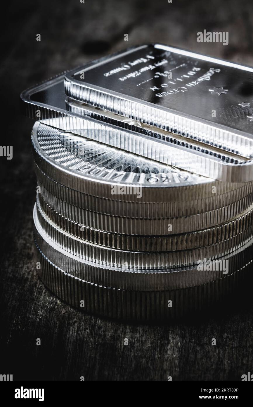 Pile silver bullion coins hi-res stock photography and images - Alamy
