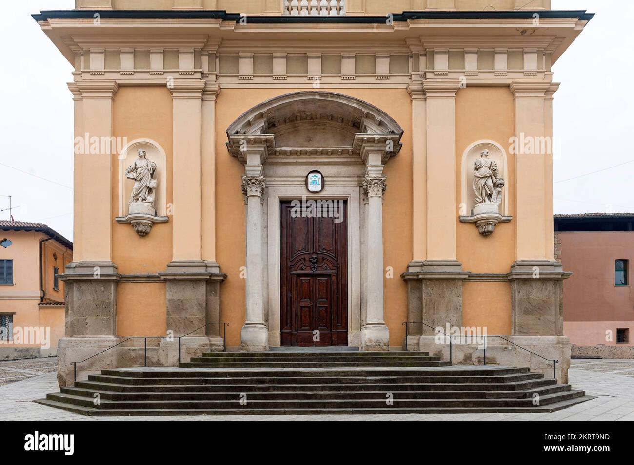 san michele arcangelo main church, arcene, italy Stock Photo - Alamy
