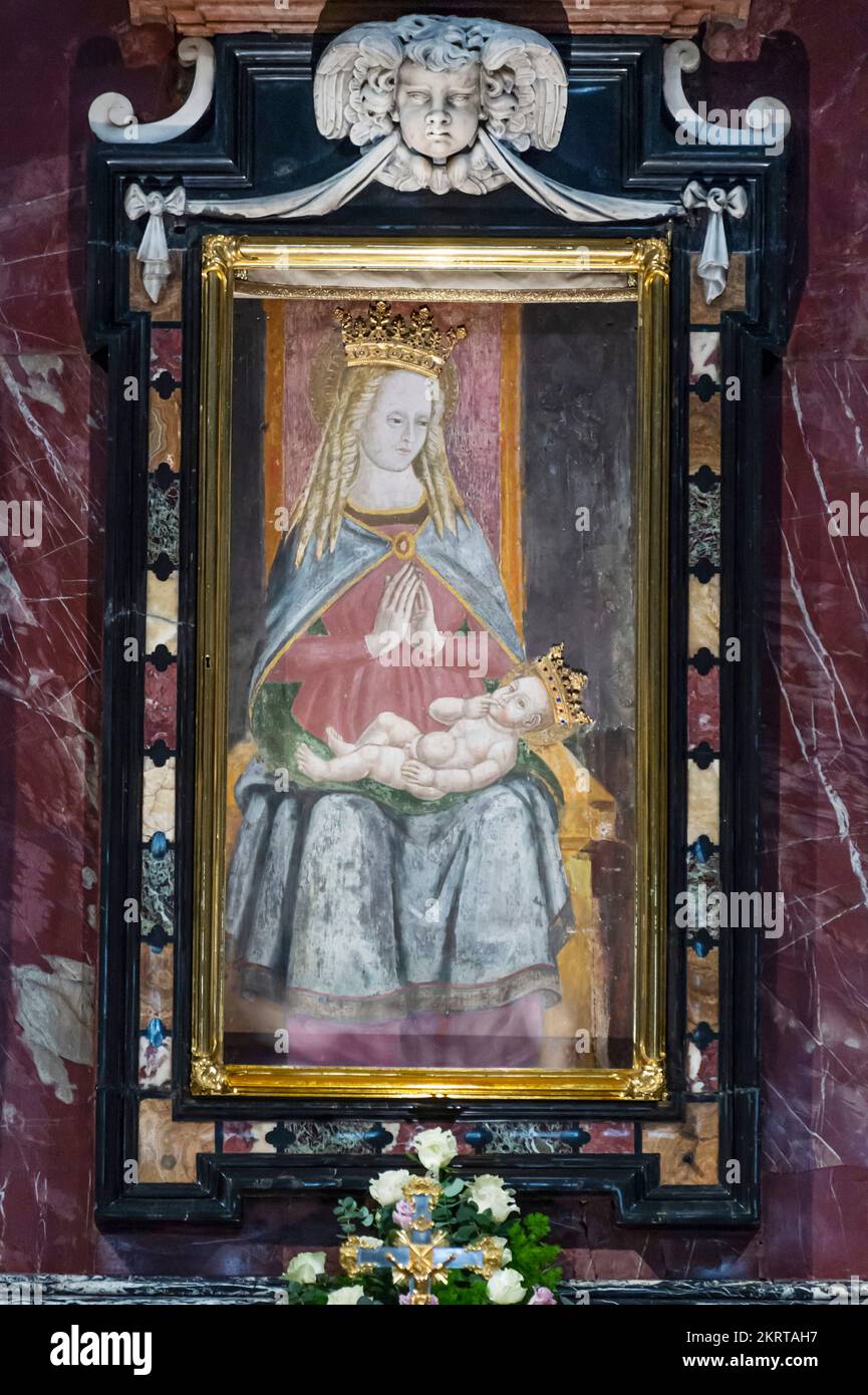 madonna delle lacrime sanctuary: fresco, treviglio, italy Stock Photo ... madonna delle lacrime sanctuary: fresco, treviglio, italy Stock Photo ...
