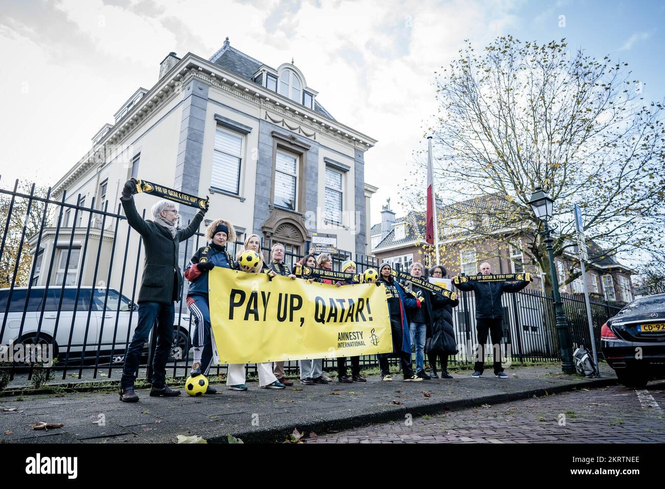 Qatar migrant workers world cup hi-res stock photography and images - Alamy