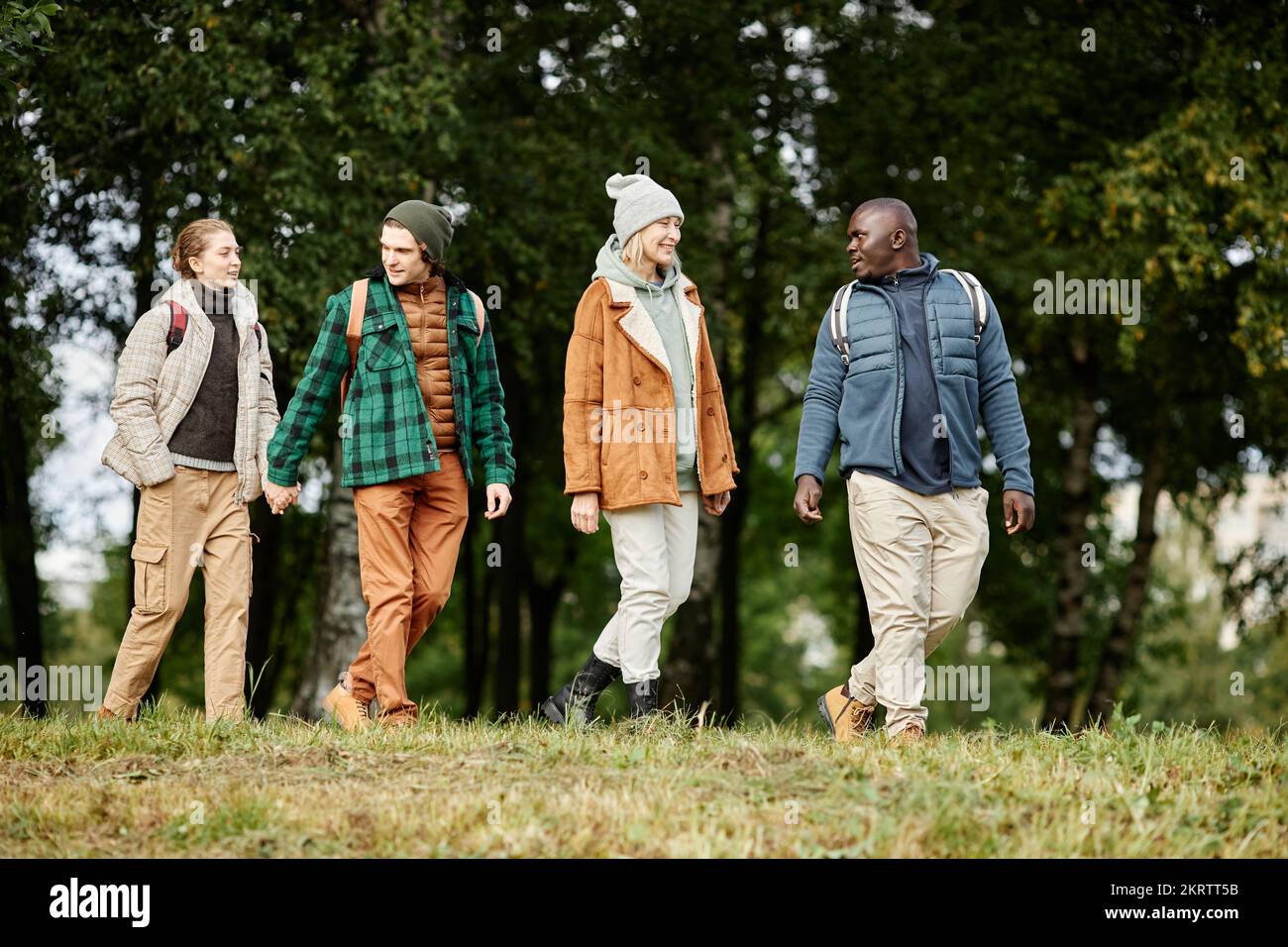 Group young friends hiking hi-res stock photography and images - Alamy
