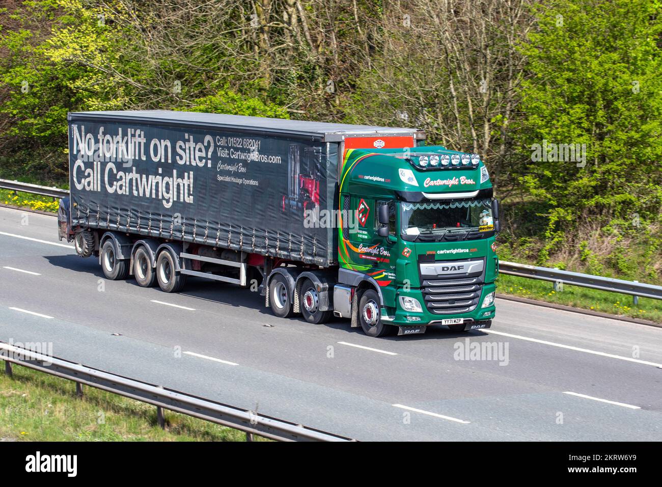 Curtain sided fleet rigid vehicles hi-res stock photography and images ...