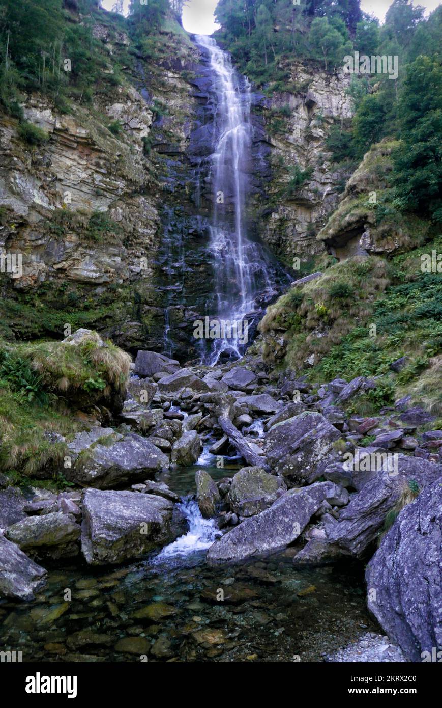 the Froda Waterfall in Sonogno, Switzerland Stock Photo - Alamy