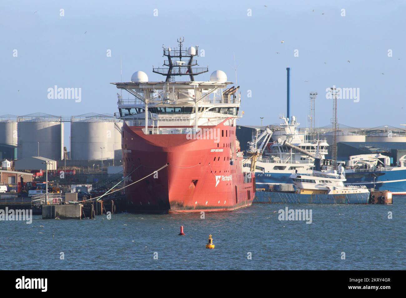 Oil supply boats in Peterhead Stock Photo - Alamy