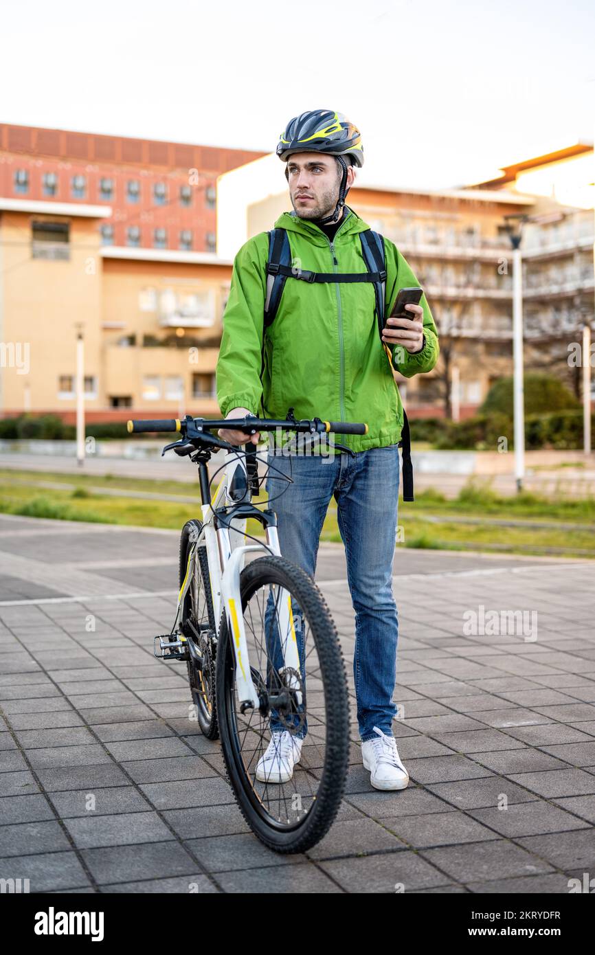 Restaurant delivery map hi-res stock photography and images - Alamy