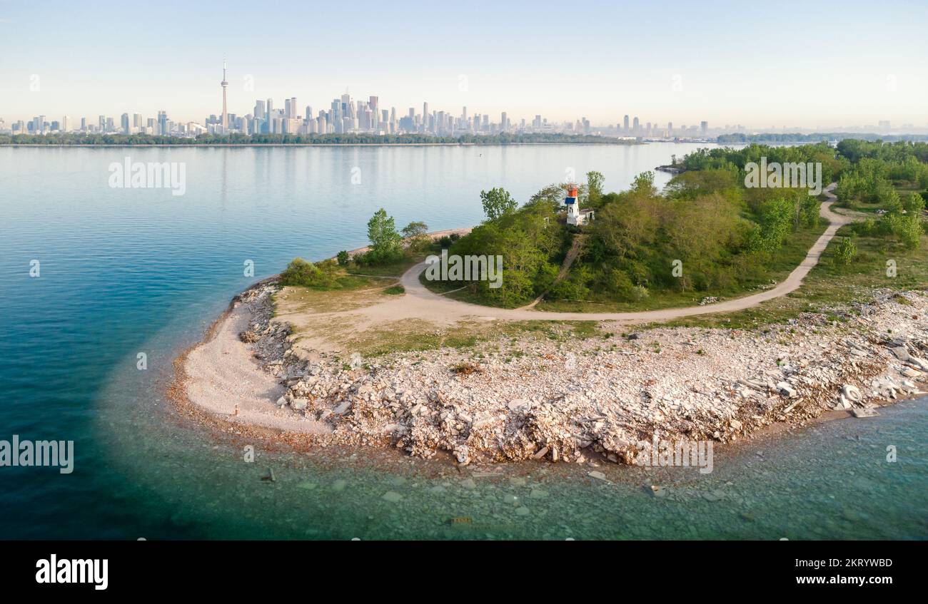 Toronto beach shore path hi-res stock photography and images - Alamy