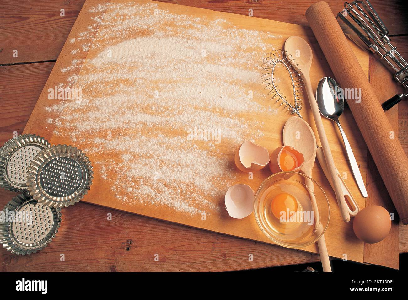 A selection of baking materials Stock Photo - Alamy