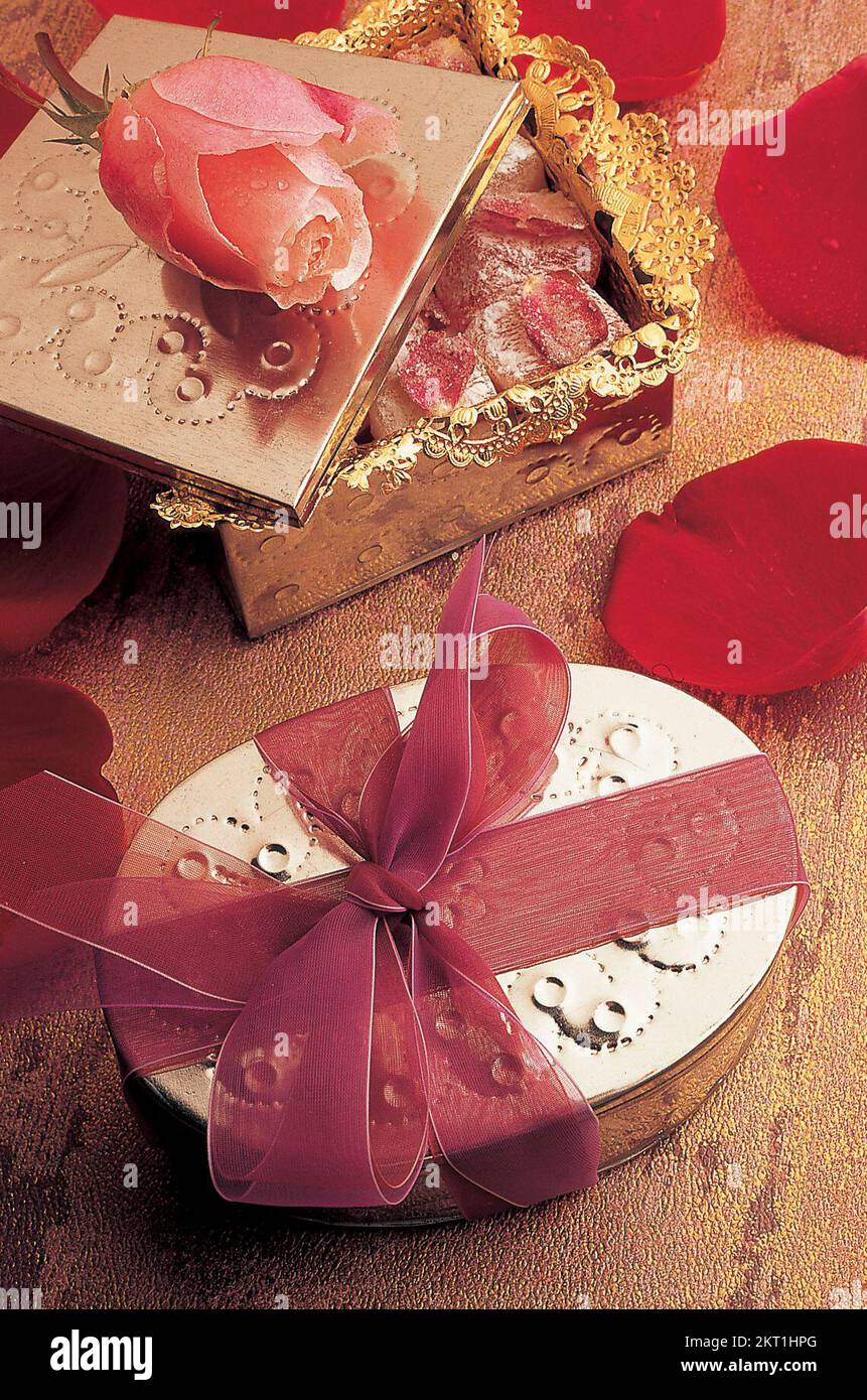 Turkish Delight in decorative gift boxes Stock Photo - Alamy
