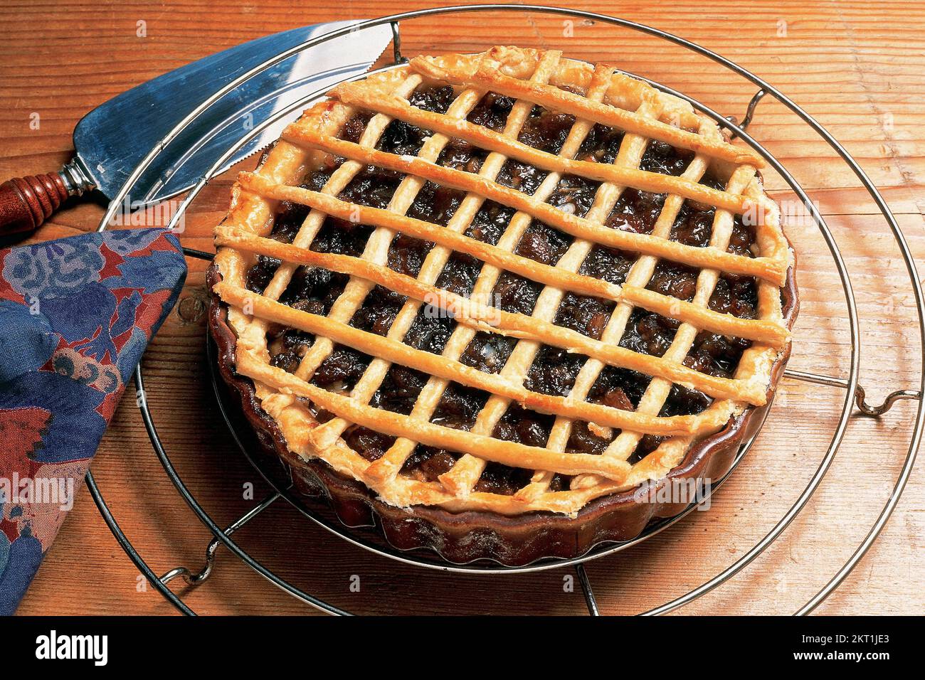 Patterned lattice hi-res stock photography and images - Alamy