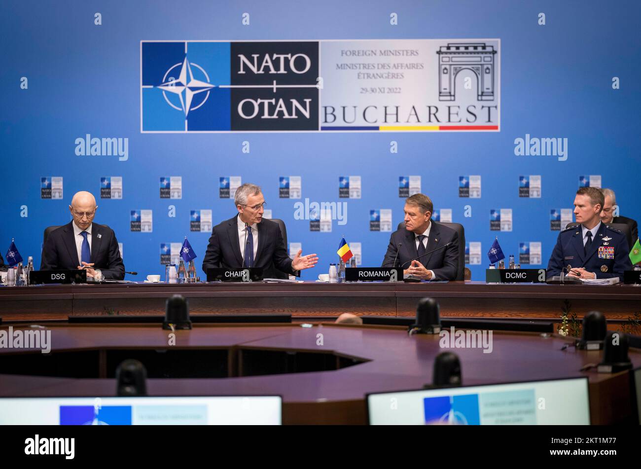 Nato lieutenant general lance landrum hi-res stock photography and ...