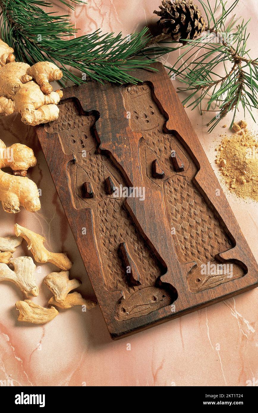 Dutch gingerbread mould on a table Stock Photo - Alamy