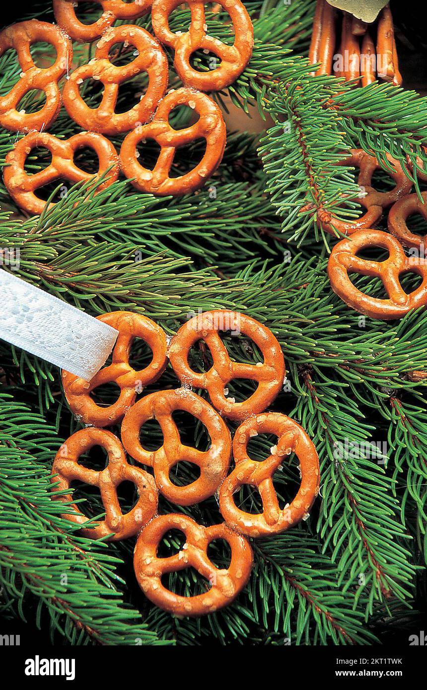 Pretzel hanging on christmas hi-res stock photography and images - Alamy