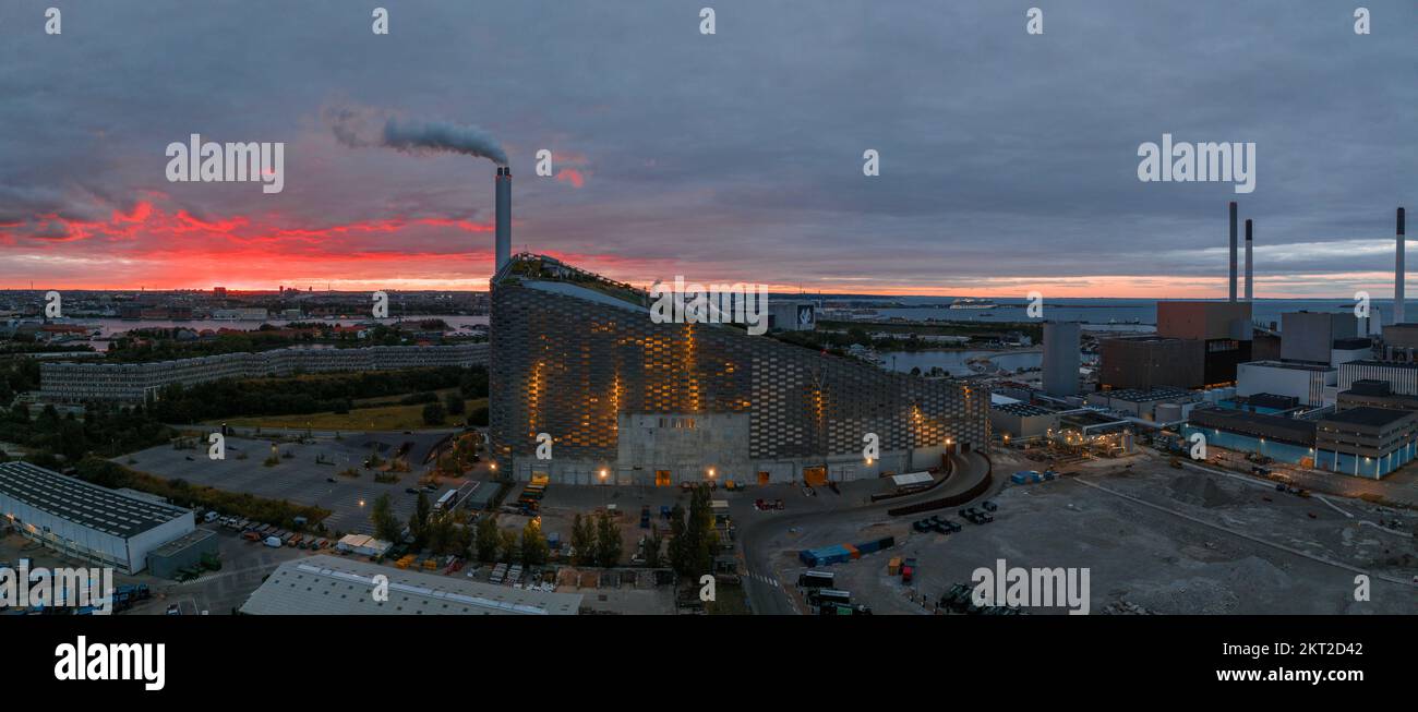 Heat and power waste-to-energy plant and a sports park in Copenhagen ...