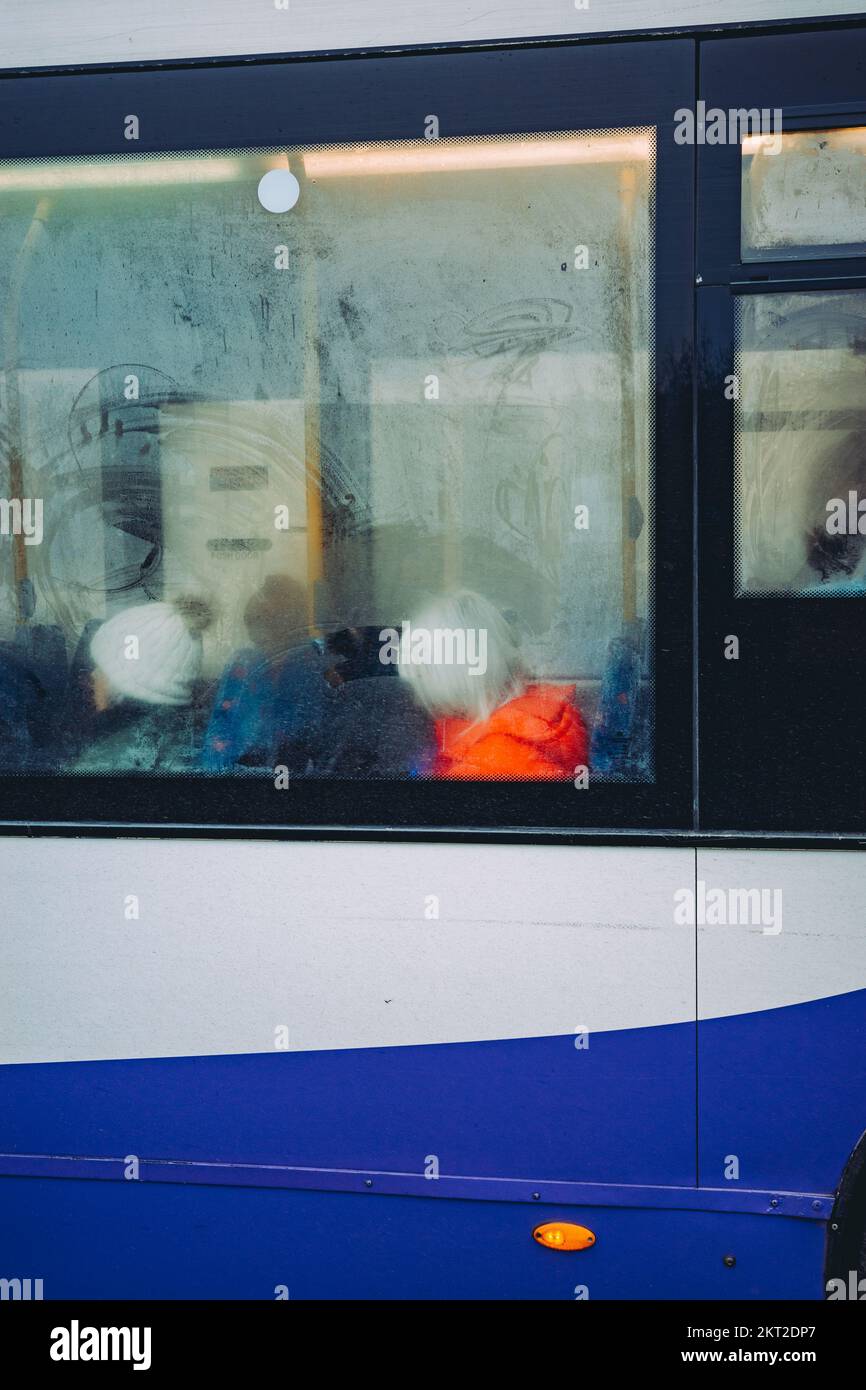 Windows on the bus hi-res stock photography and images - Alamy