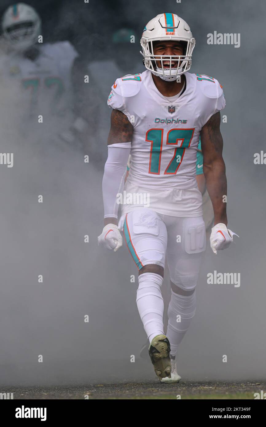 Miami. FL USA; Miami Dolphins wide receiver Jaylen Waddle (17) enters ...