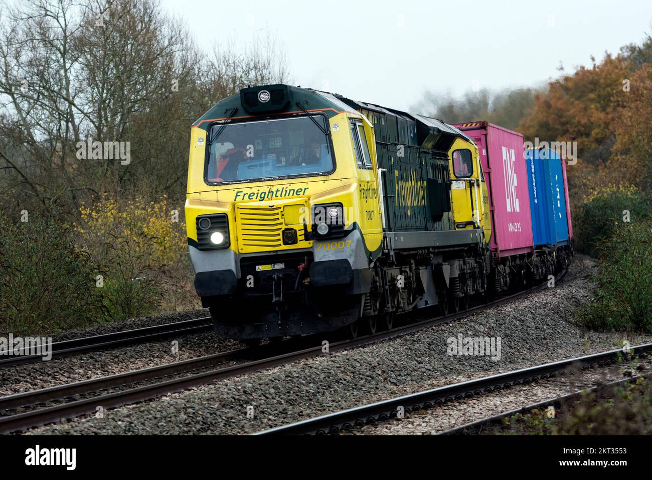 Freightliner class 70 diesel locomotive No. 70007 pulling an intermodal ...
