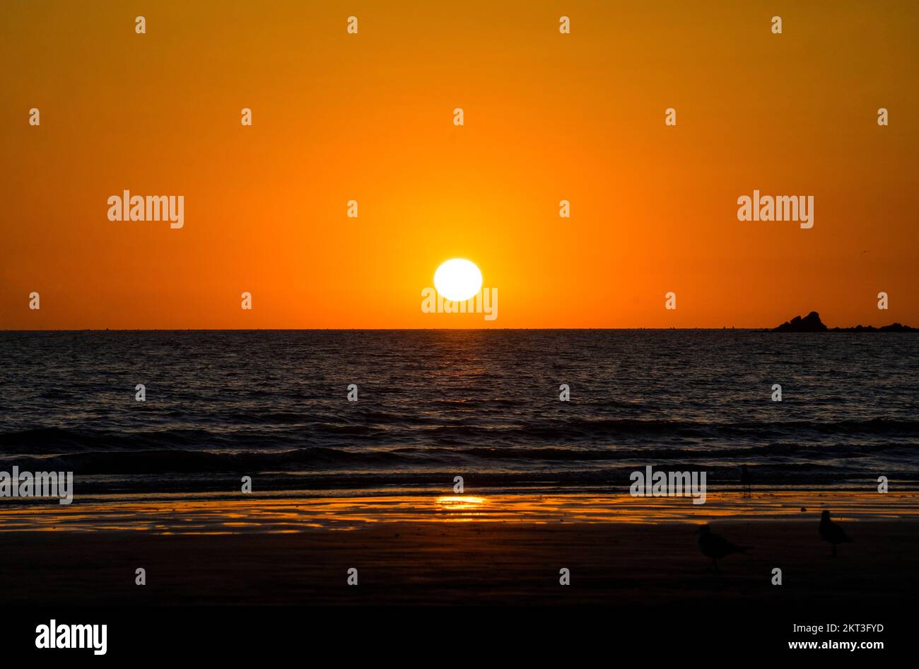 Yeongjongdo Island, Incheon, Korea, New Year's photo of sunrise and ...