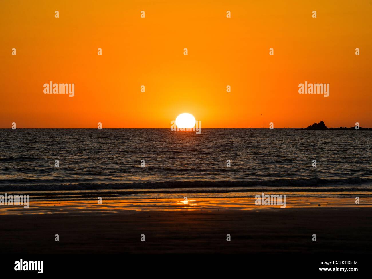 Yeongjongdo Island, Incheon, Korea, New Year's photo of sunrise and ...