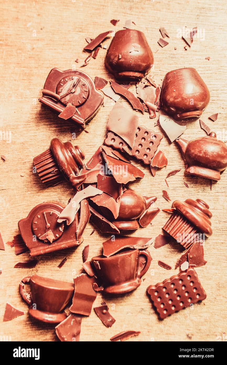 Smashed cake hi-res stock photography and images - Alamy