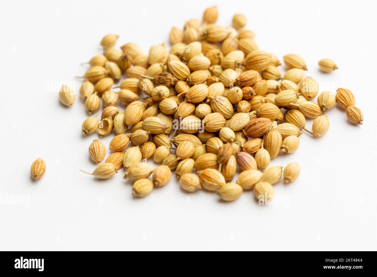 Close up coriander seeds hi-res stock photography and images - Alamy