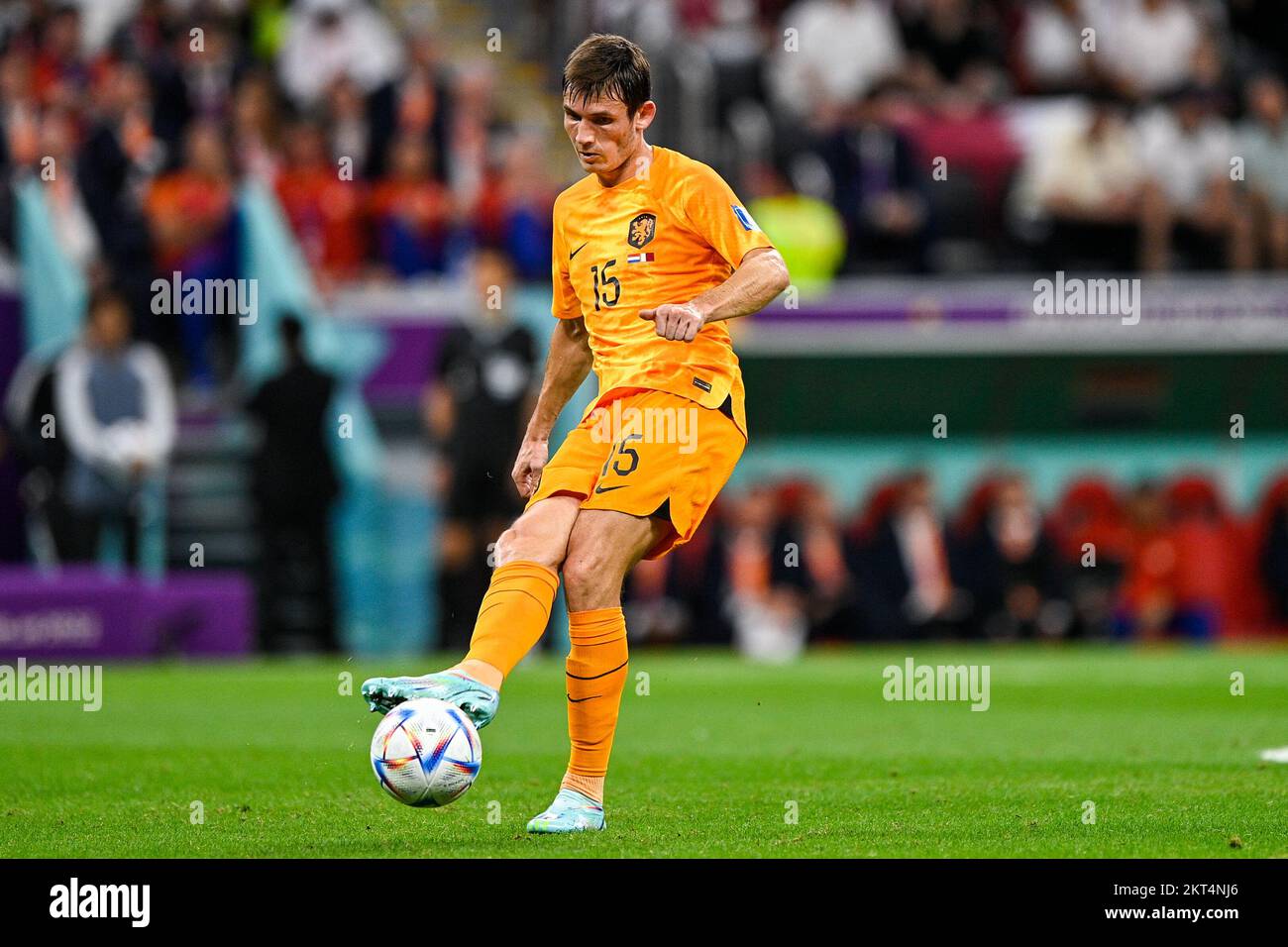 AL KHOR, QATAR - NOVEMBER 29: Marten de Roon of the Netherlands passes ...