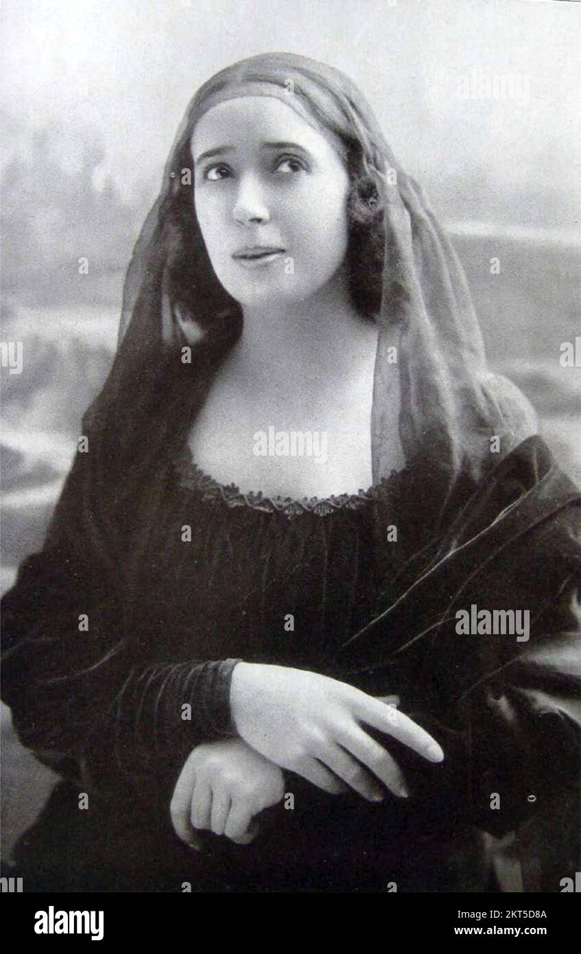 Mistinguett - Jeanne Florentine Bourgeois - French actress and singer ...