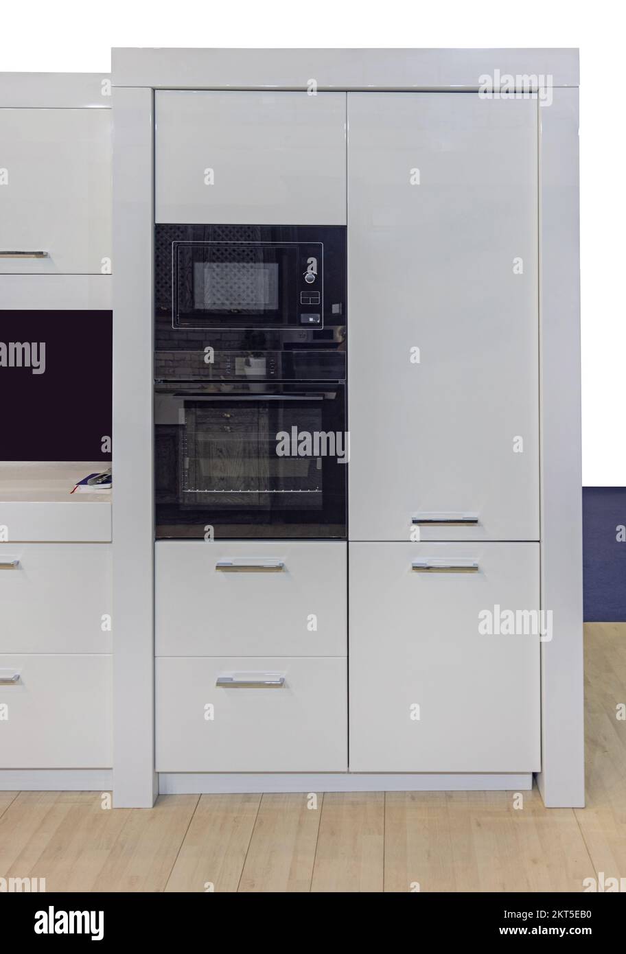 Built in Microwave and Oven Modern Appliances in White Kitchen Cabinet ...